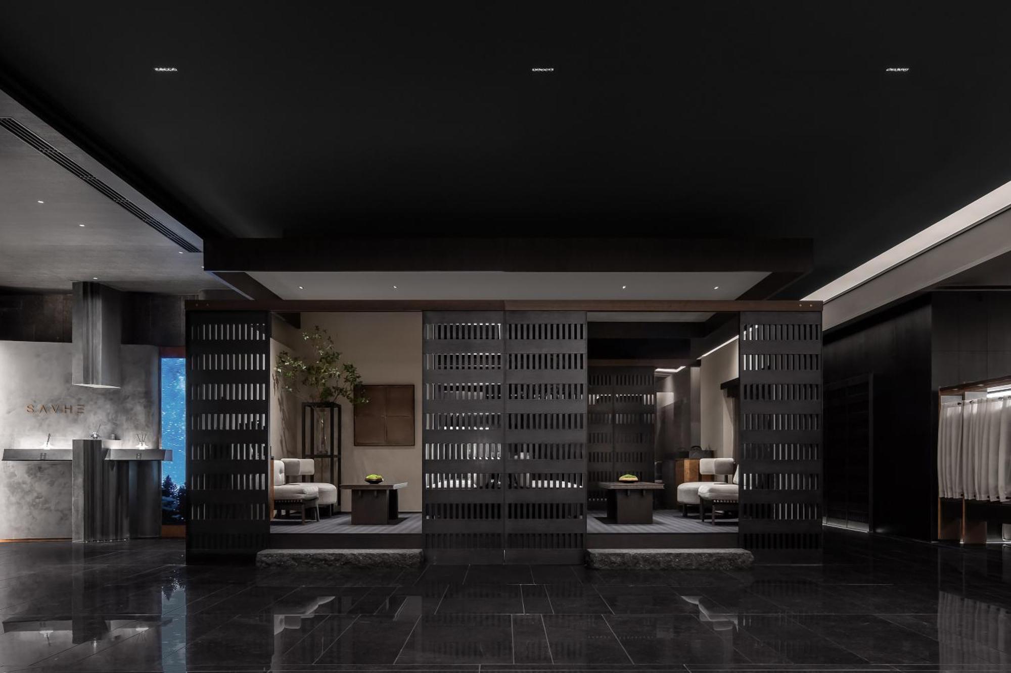 SAVHE ATOUR HOTEL ON THE BUND NANJING ROAD PEDESTRIAN STREET -FREE NIGHT SNACKS AND AFTERNOON TEA